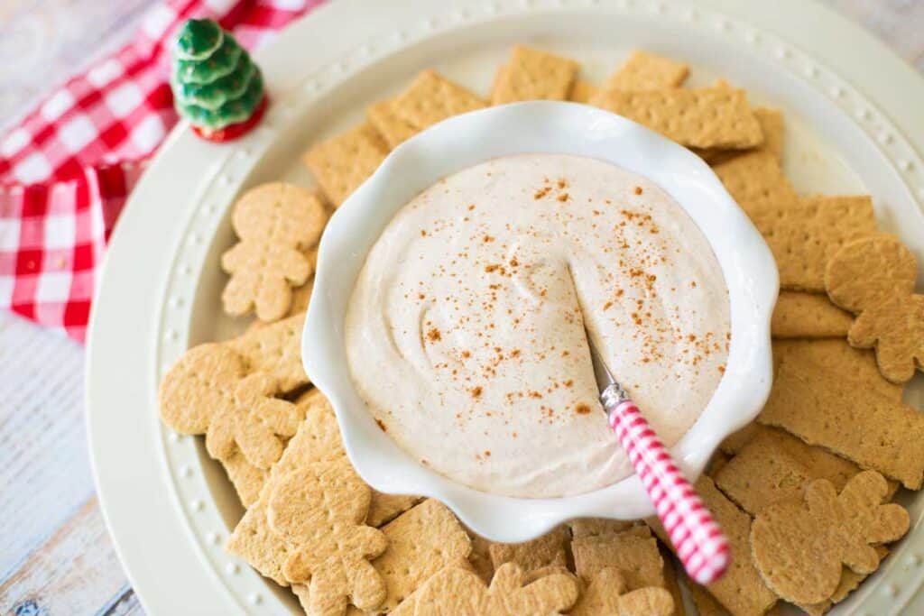 Easy Gingerbread Dip {For Kids!}