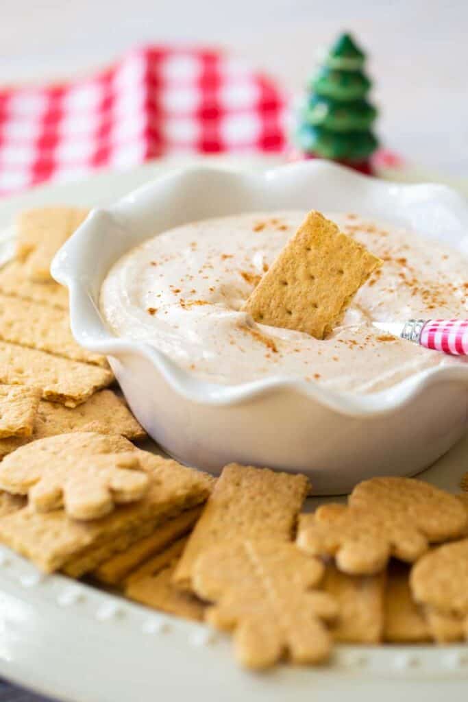 Easy Gingerbread Dip {For Kids!}