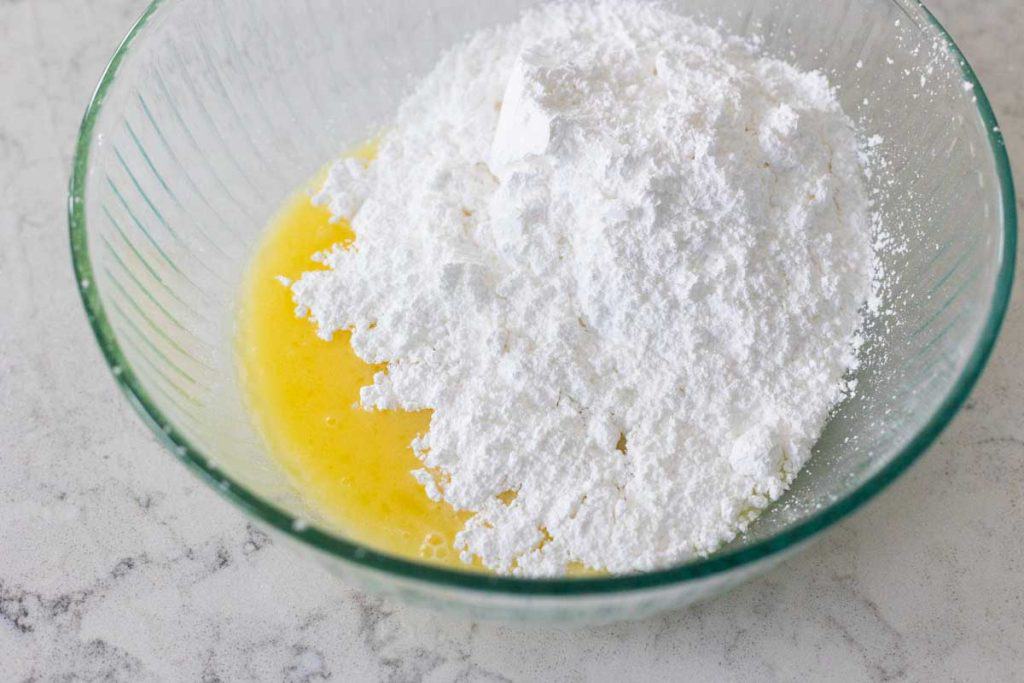 5-Minute Almond Icing